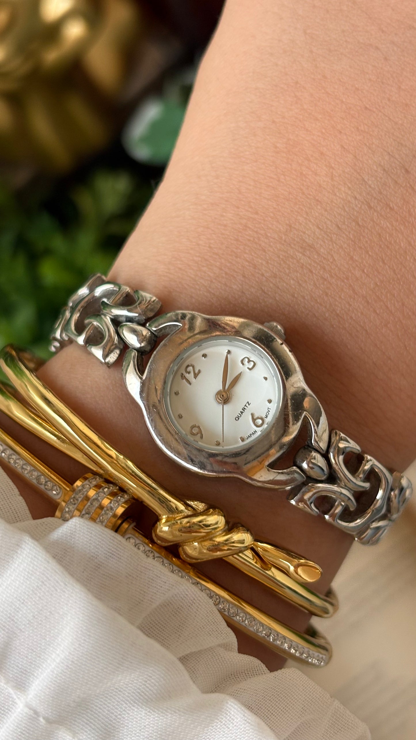 Vintage Avon Unique Bracelet Watch in Silver Tone Japan Quartz ...
